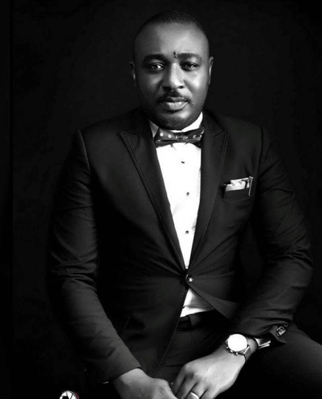 Alexander Emmanuel – Purple Shelves